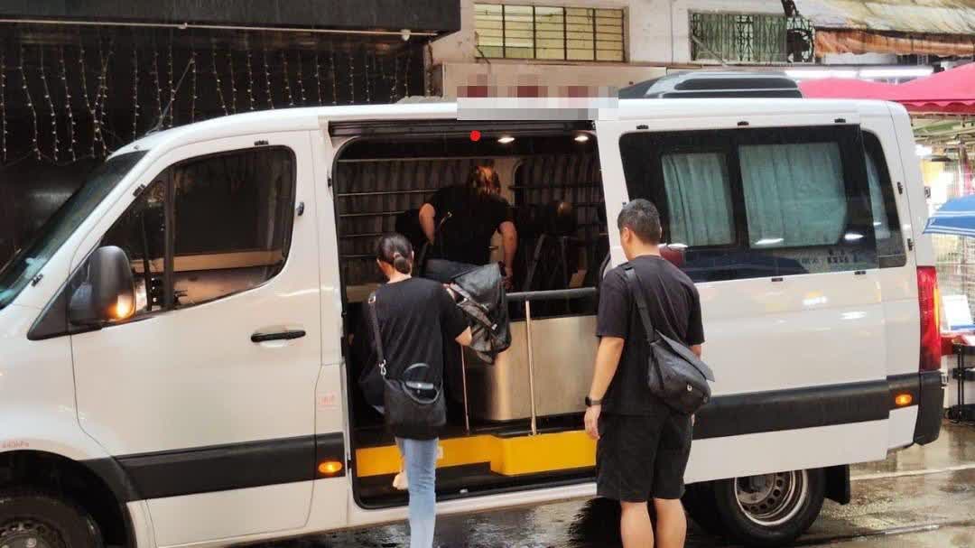 警聯入境處北角掃黃 行動拘捕55歲內地婦女 - PressMega