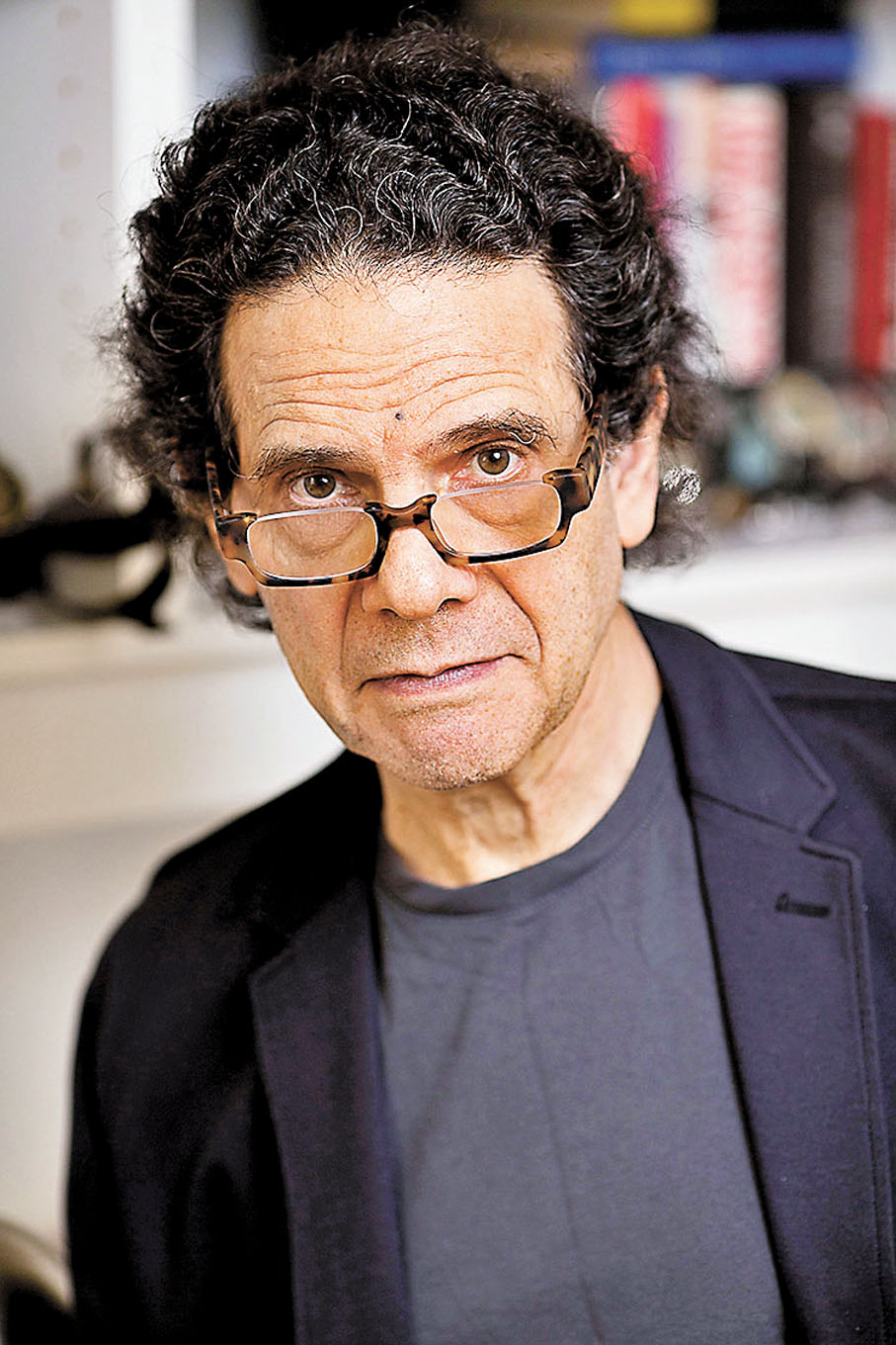 以珠寶藝術折射哲學 Daniel Brush的創與造 - 香港文匯報